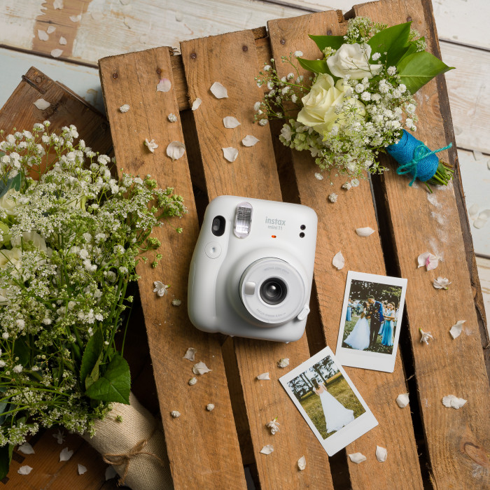 Fotoaparat Fujifilm Instax Mini 11 ağ - instax.az